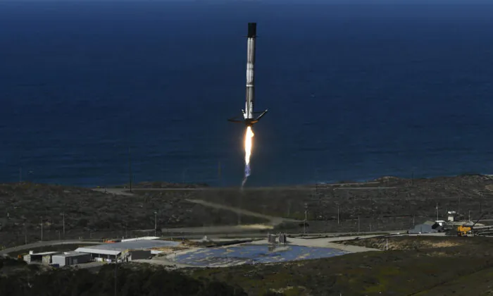 ‘Quit Building Big’: Space Force Officials Talk Need for Speed and ...