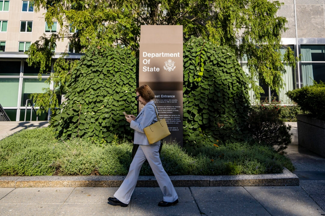 Trump Admin Says Some Federal Employees Are Trying to Disguise DEI ...