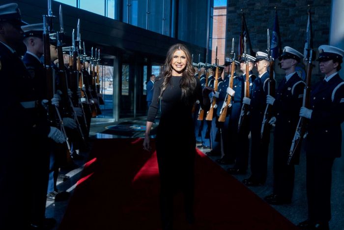 A Governor, a Justice, and a Family Bible - USNN World News