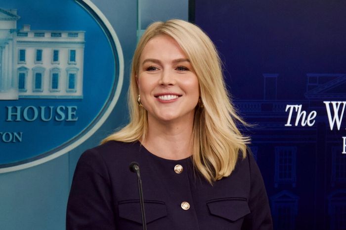 White House Responds to China Warning Countries Against Making Deals With US - USNN World News